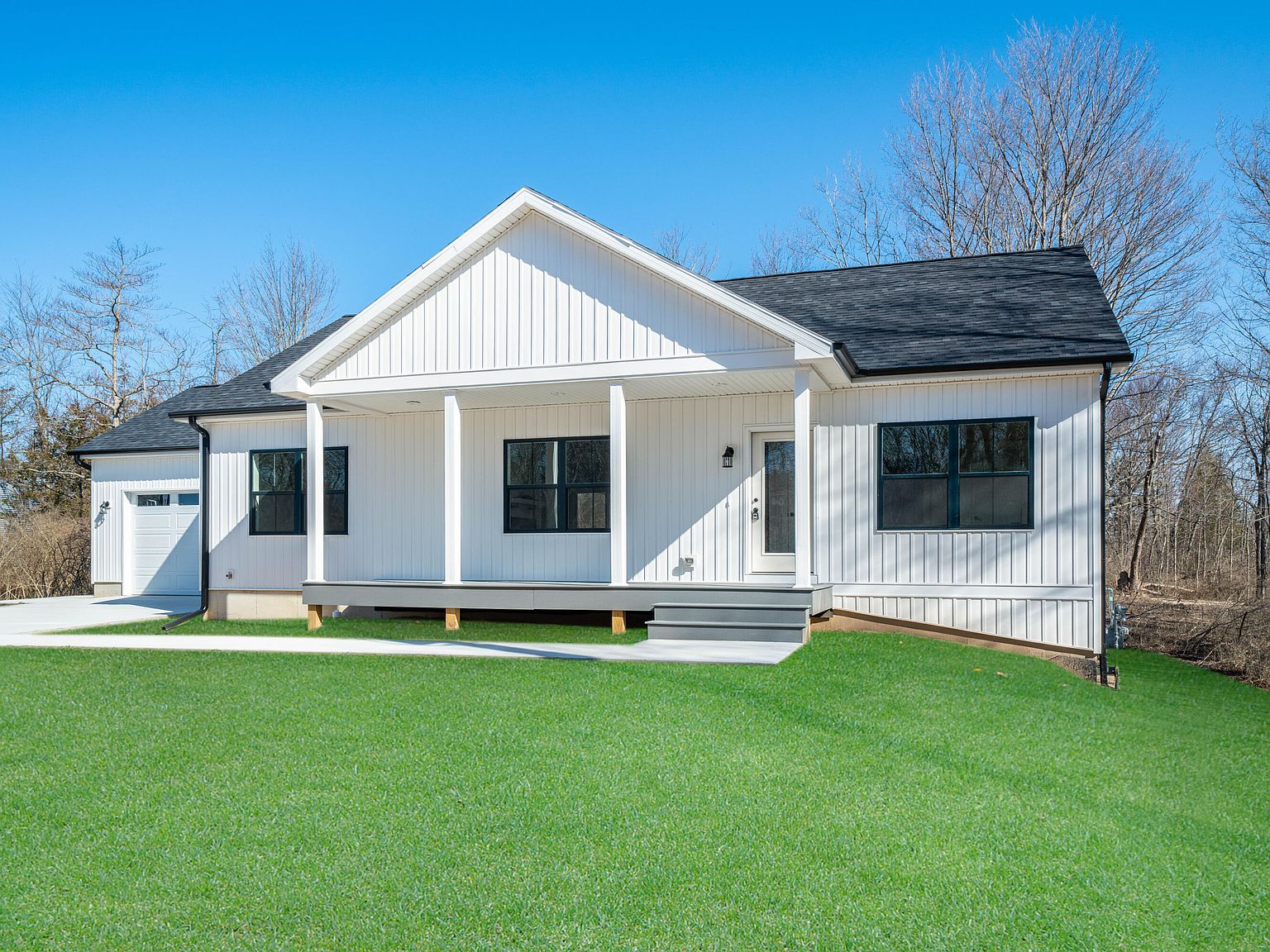 7209 Pacific Ave, South Haven, MI 49090 | MLS #23010793 | Zillow