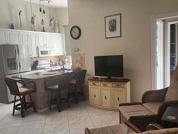 5119 SW Courtyards Ct APT 39, Cape Coral, FL 33914 | Zillow