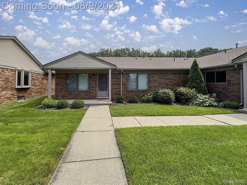 32689 Stoneybrook Ln, Fraser, MI 48026 | MLS #20240058456 | Zillow