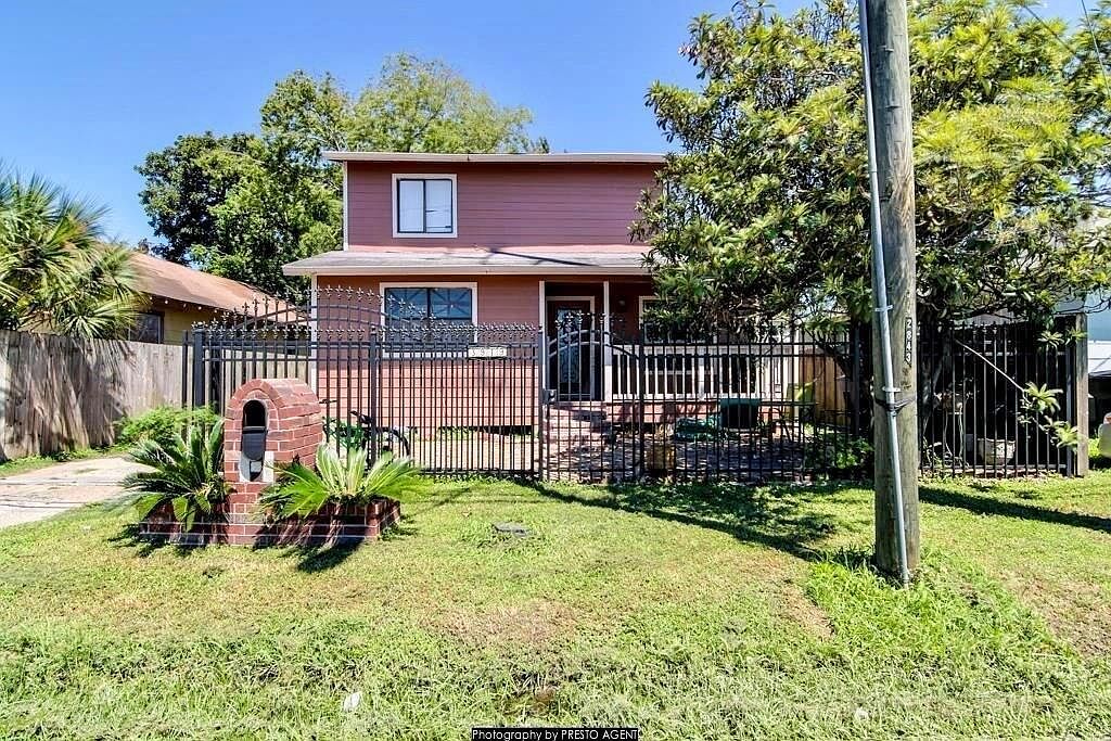 3919 Coyle St, Houston, TX 77003 | Zillow