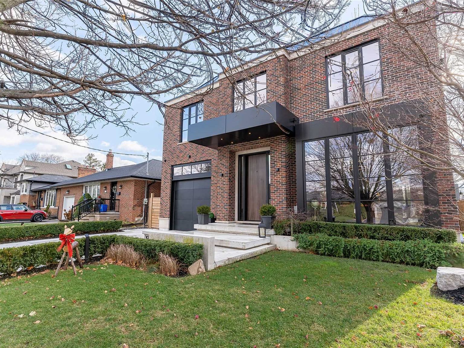 39 Cardigan Rd, Toronto, ON M8Z 2W1 | Zillow