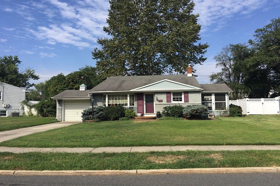 221 Cardinal Dr, Bellmawr, NJ 08031 | Zillow