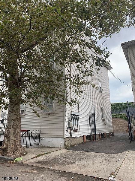 76 Vincent St, Newark, NJ 07105 | Zillow