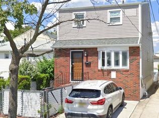 28 Suburbia Ct, Jersey City, NJ 07305 | Zillow