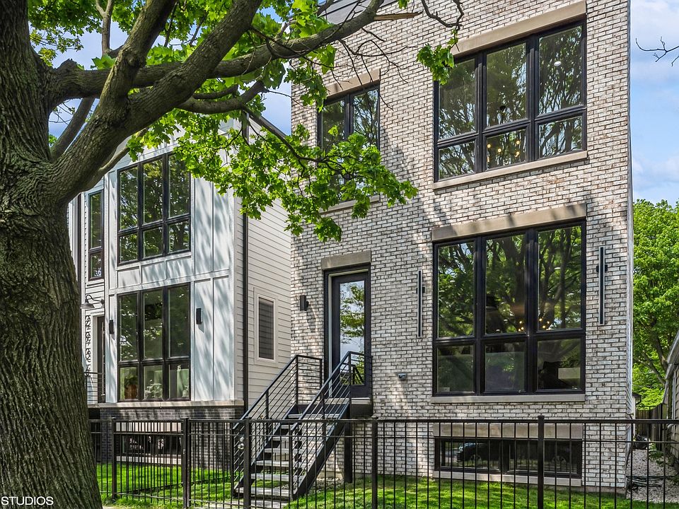 2616 W Evergreen Ave, Chicago, IL 60622 | Zillow