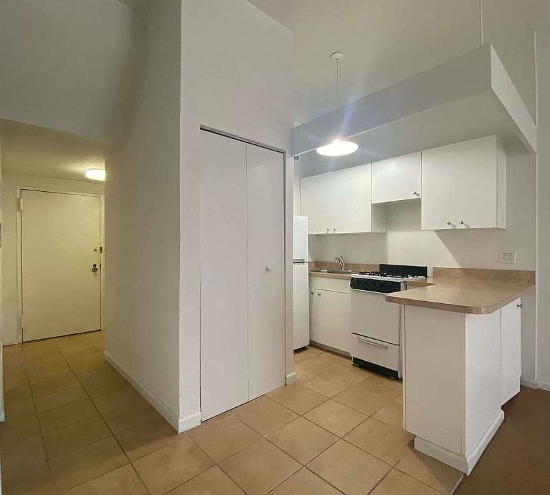 88 Fulton St #325, New York, NY 10038 | Zillow