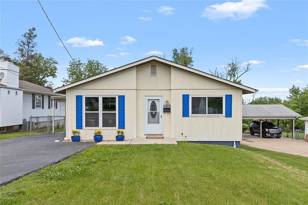 10547 Hobday Ave, Saint Ann, MO 63074 | Zillow