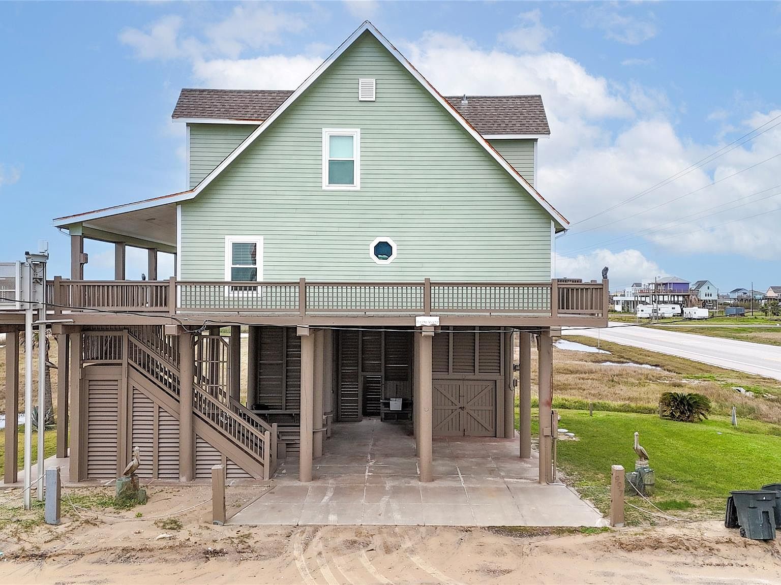 997 Austin St, Gilchrist, TX 77617 | MLS #2191732 | Zillow