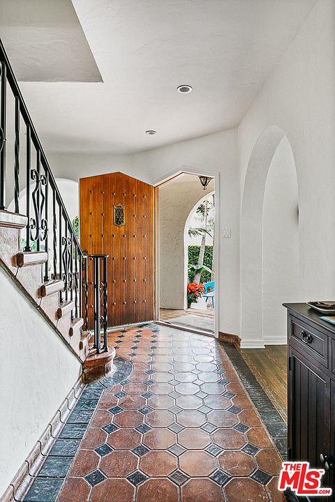 3783 Effingham Pl, Los Angeles, CA 90027 | Zillow