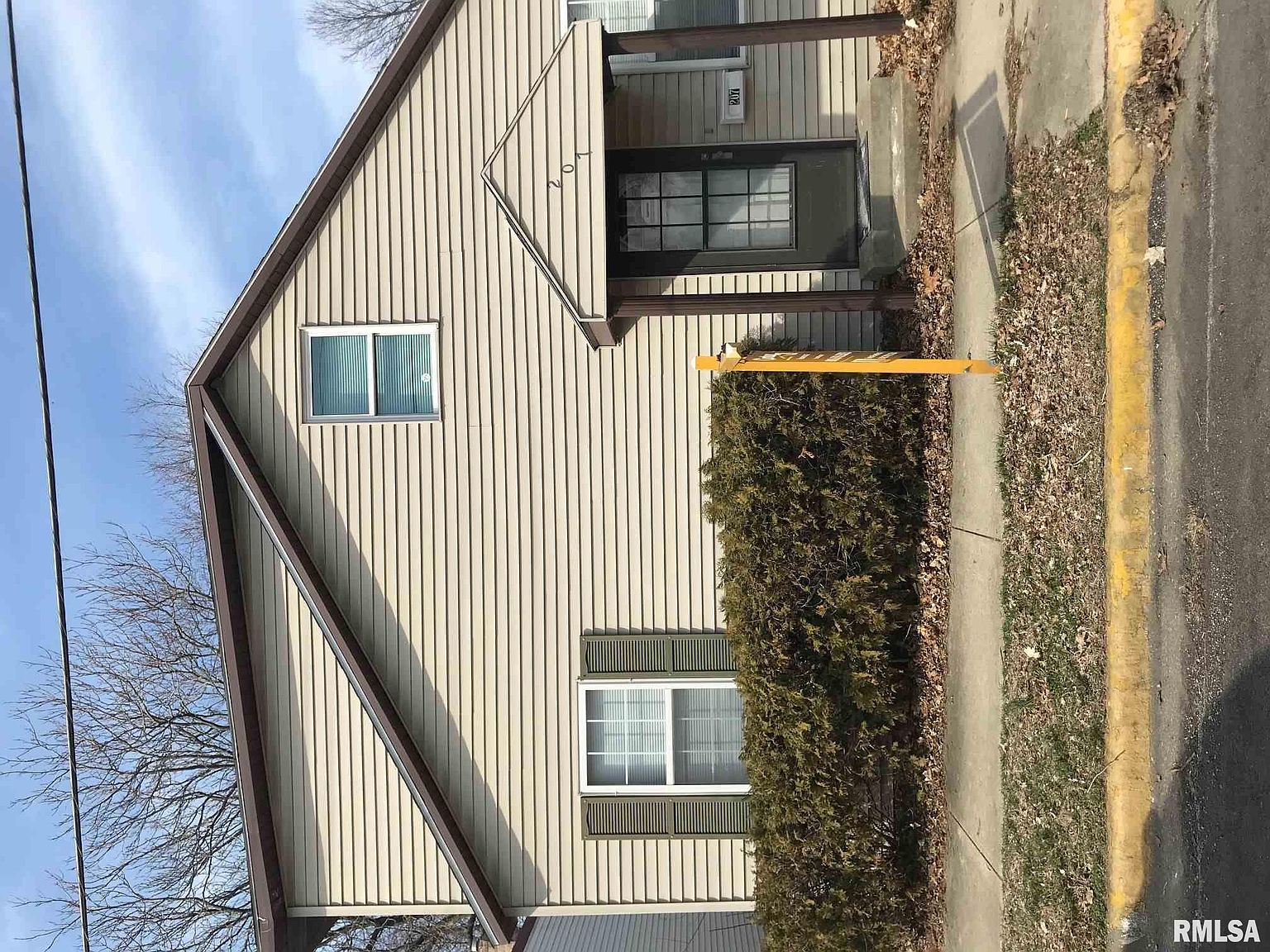 207 N Main St, Waterloo, IL 62298 | Zillow