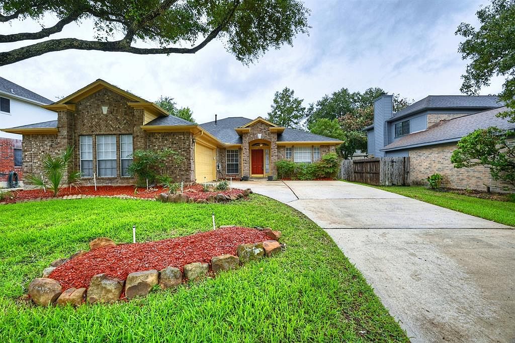 2723 Sea Ledge Dr, Seabrook, TX 77586 | MLS #2566079 | Zillow