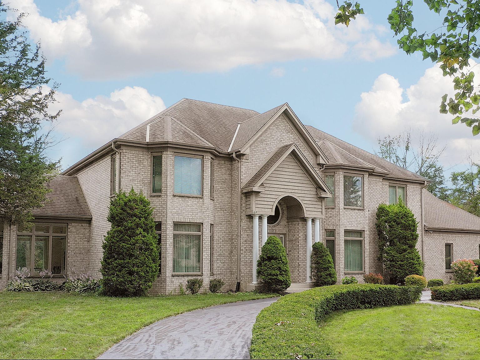 1205 Robin Ln, Racine, WI 53402 | Zillow
