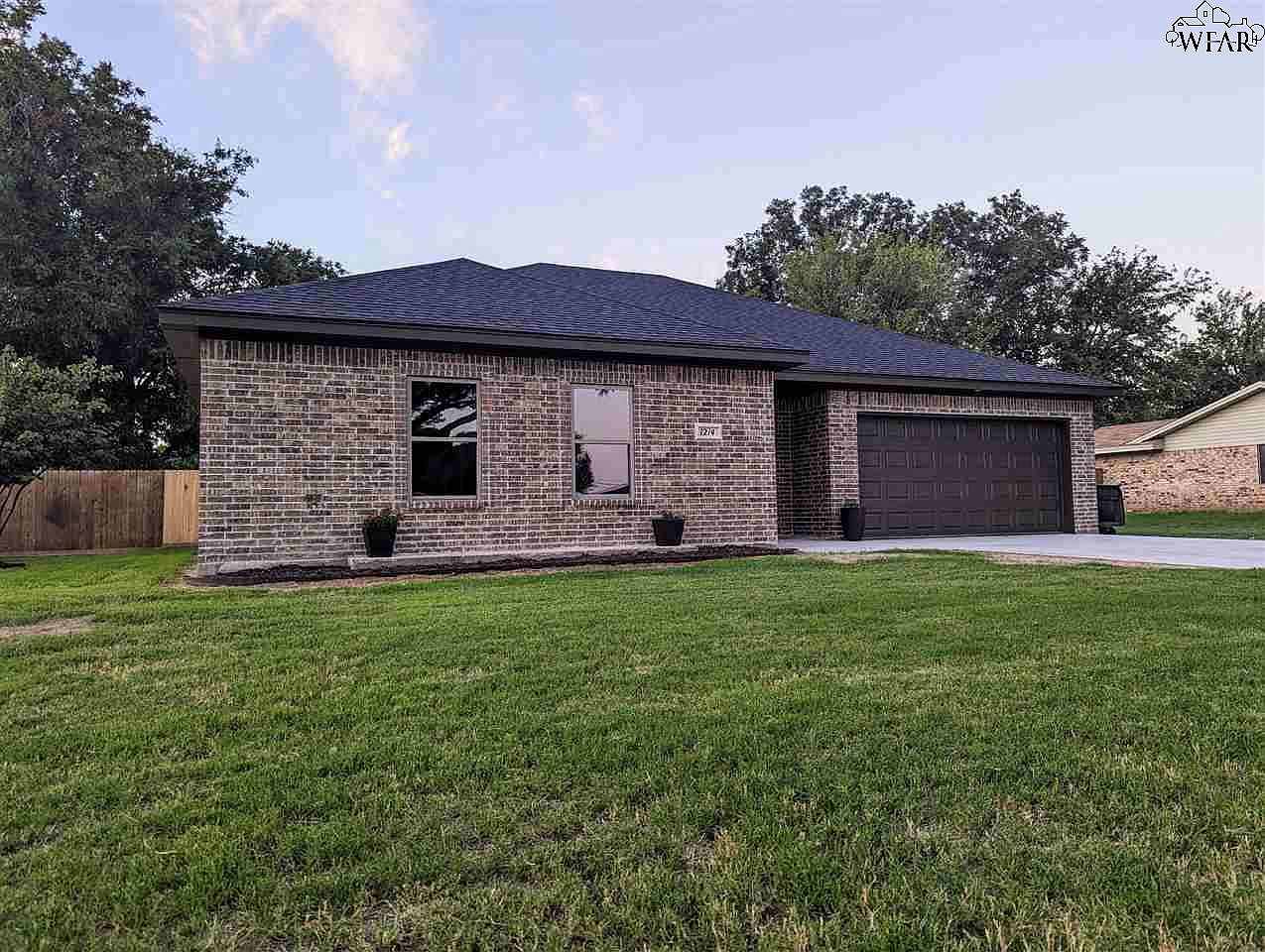 1214 Danberry St, Burkburnett, TX 76354 | MLS #170698 | Zillow
