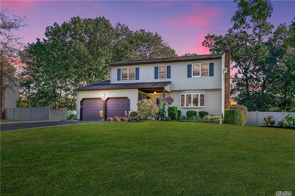 77 Wicks Path, Commack, NY 11725 | Zillow