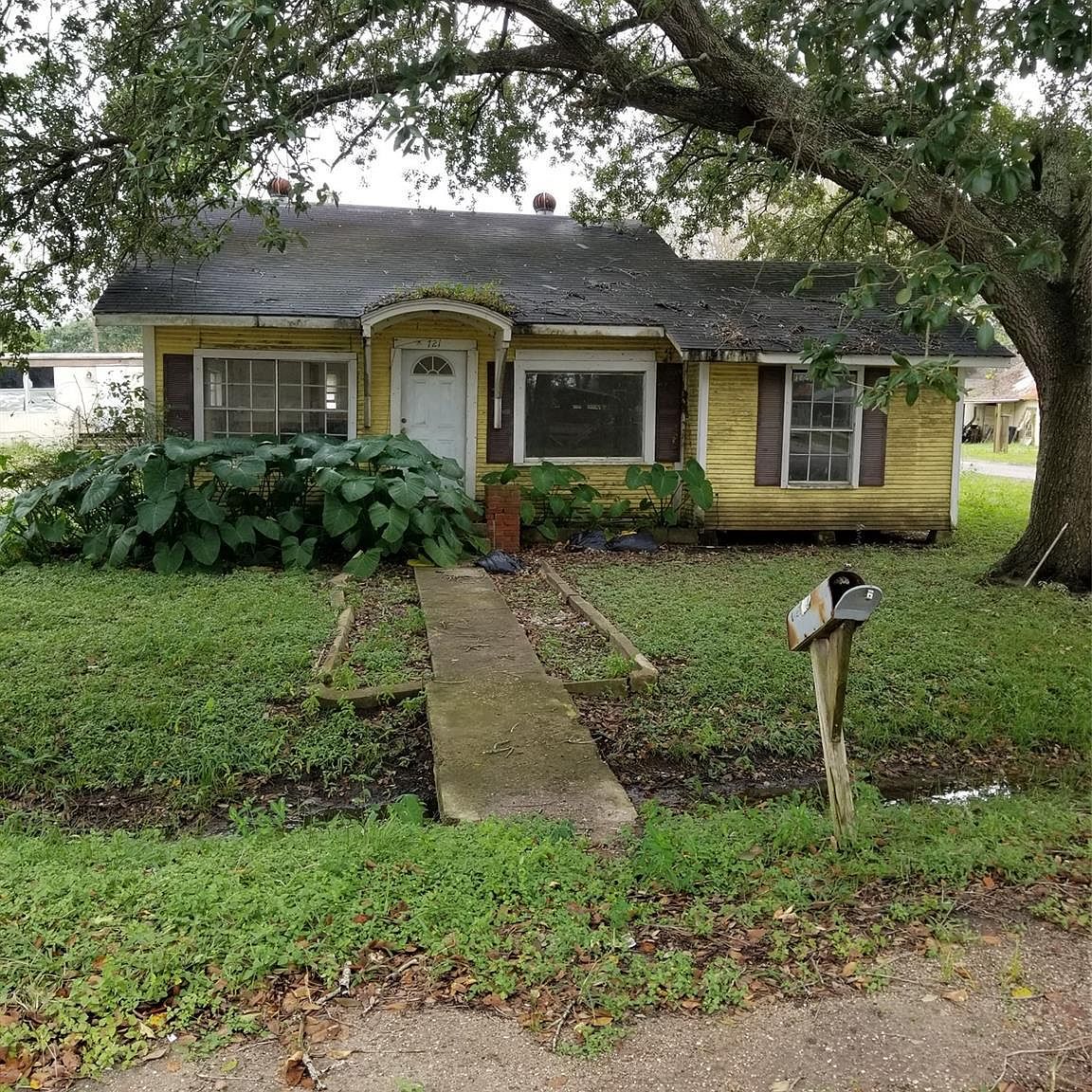 721 Texas Ave, Boling, TX 77420 | Zillow