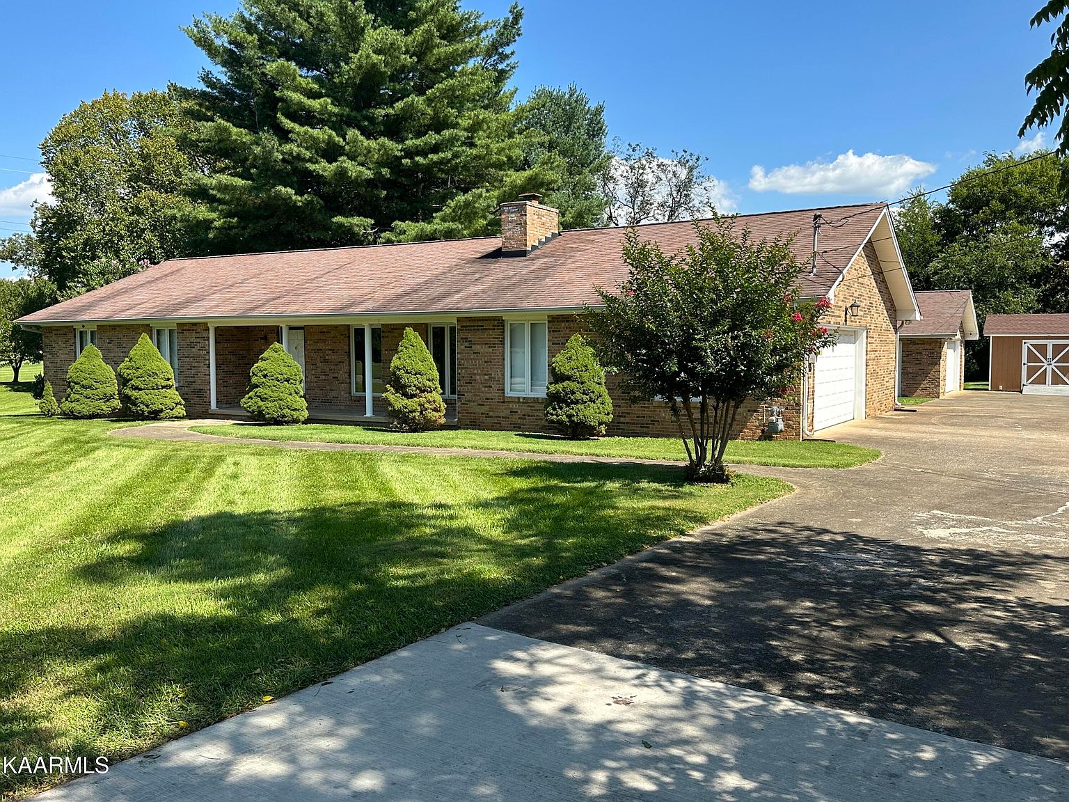 3941 Simpson Rd E, Lenoir City, TN 37772 | Zillow