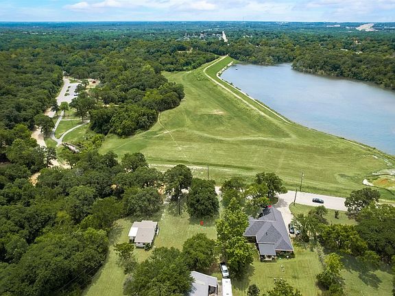 1220 Waterloo Lake Dr, Denison, TX 75020 | MLS #20404120 | Zillow