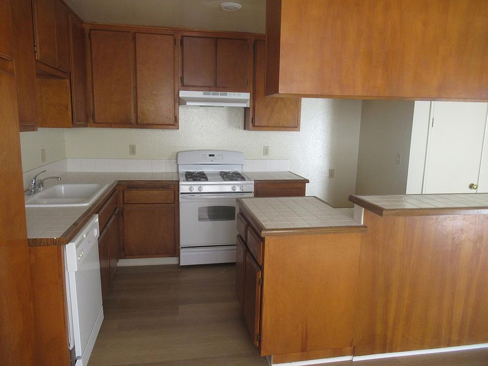 12630 Mitchell Ave, Los Angeles, CA 90066 | Zillow