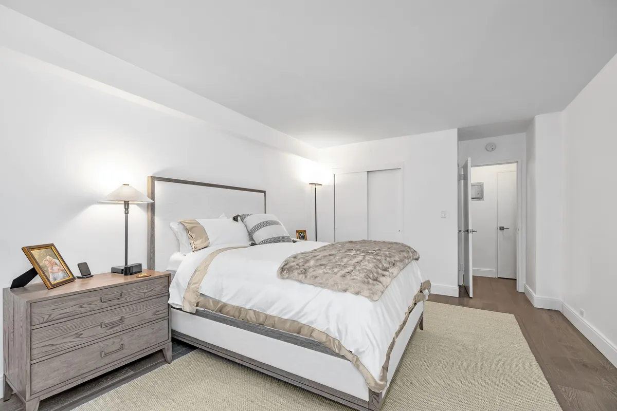 77 West 55th Street #2H in Midtown, Manhattan | StreetEasy