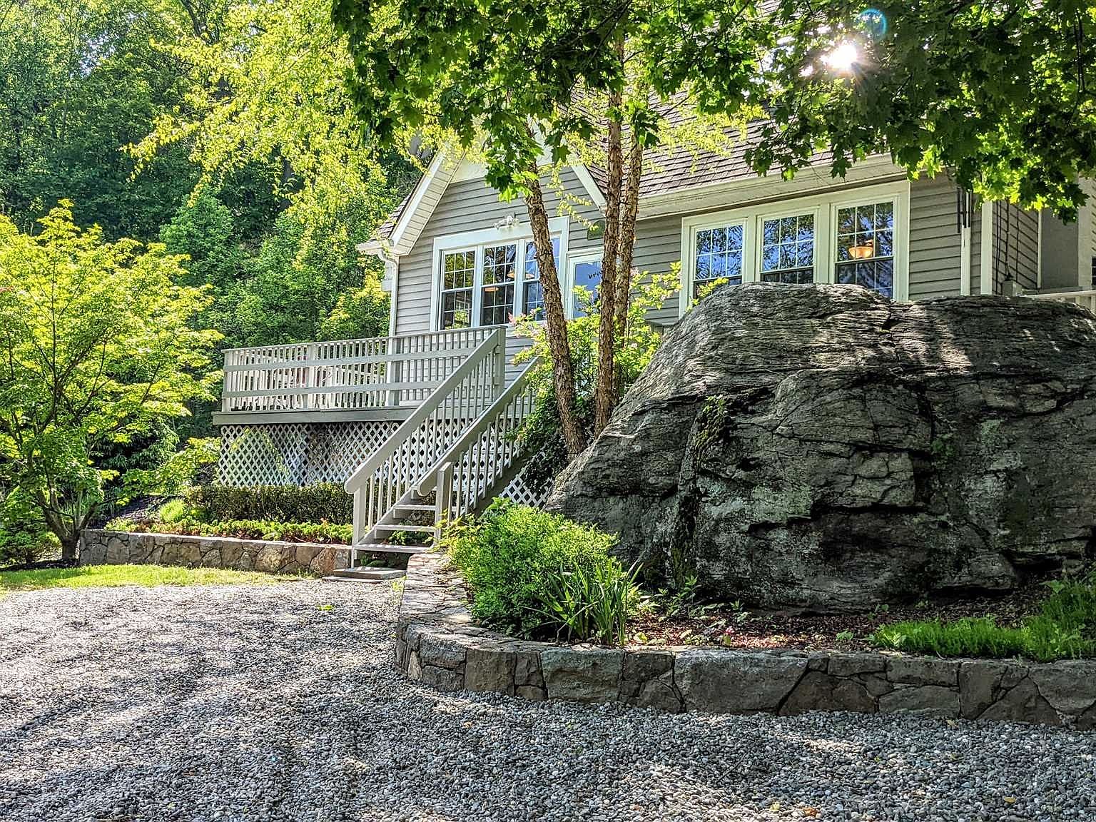 39 Stone Ridge Ln, Hopewell Junction, NY 12533 | Zillow