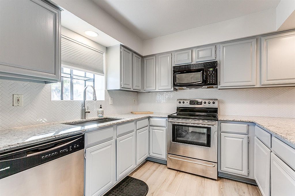 15221 Berry Trl #111, Dallas, TX 75248 | Zillow