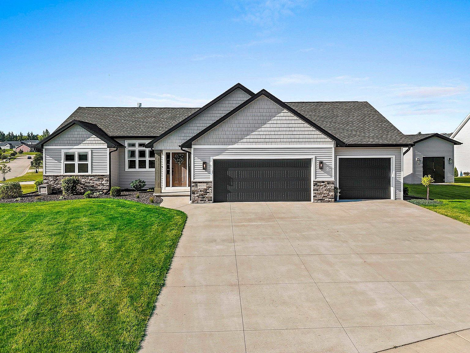 W6791 Design Dr, Greenville, WI 54942 | Zillow