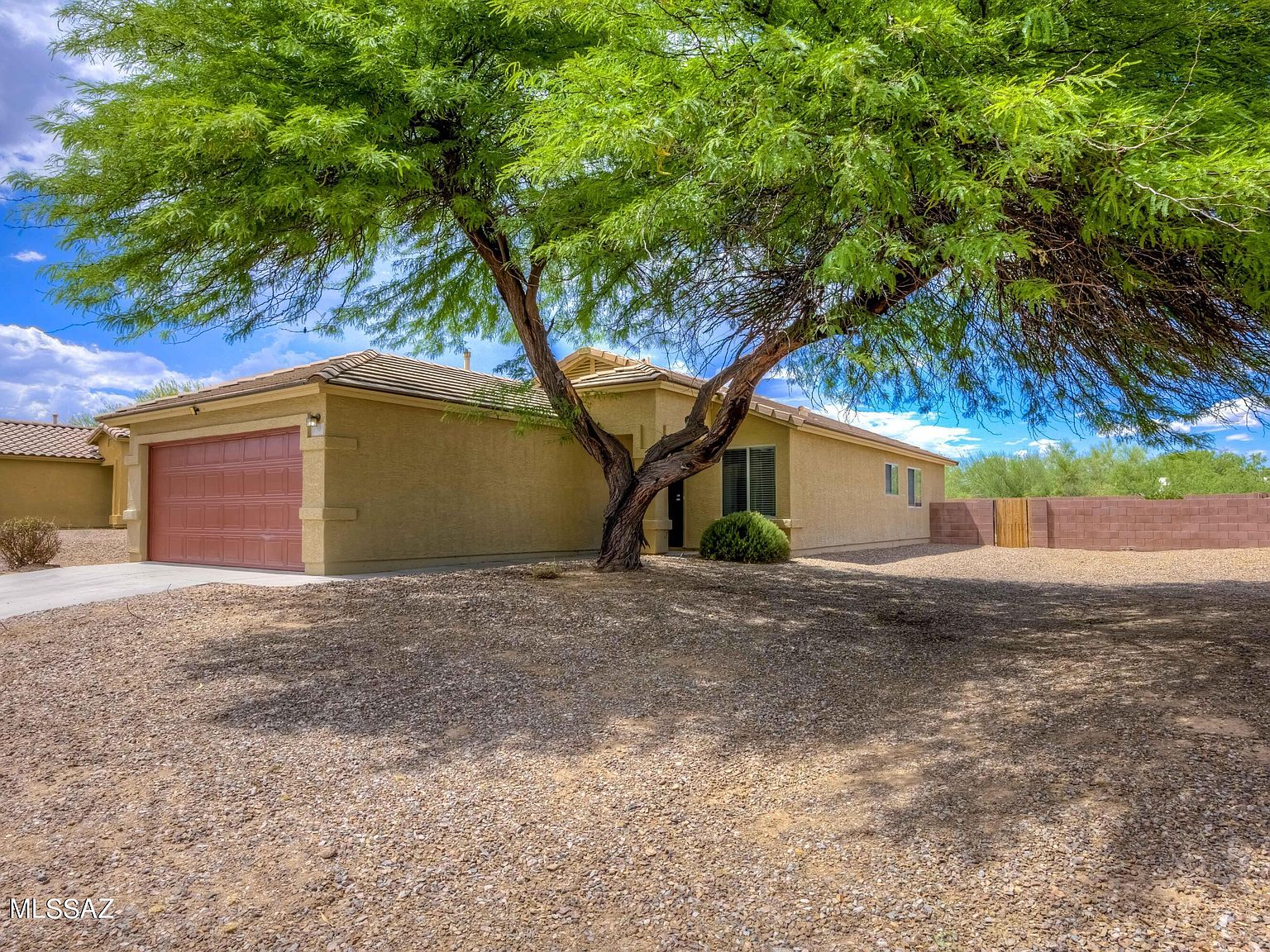 534 W Amber Hawk Ct, Green Valley, AZ 85614 | Zillow