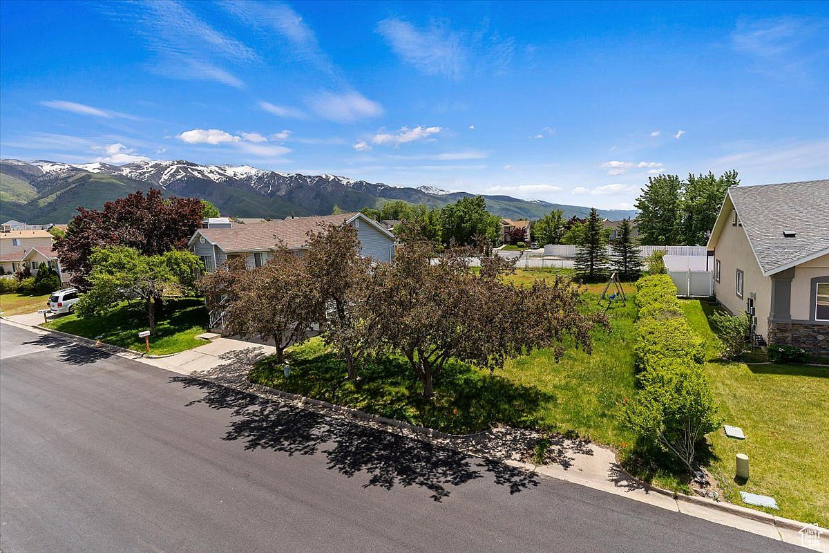 1236 E 3125 N, Layton, UT 84040 | MLS #2001210 | Zillow