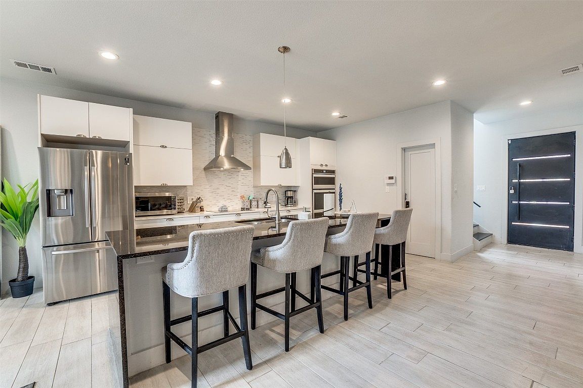 1728 Stoneman St, Dallas, TX 75215 | Zillow