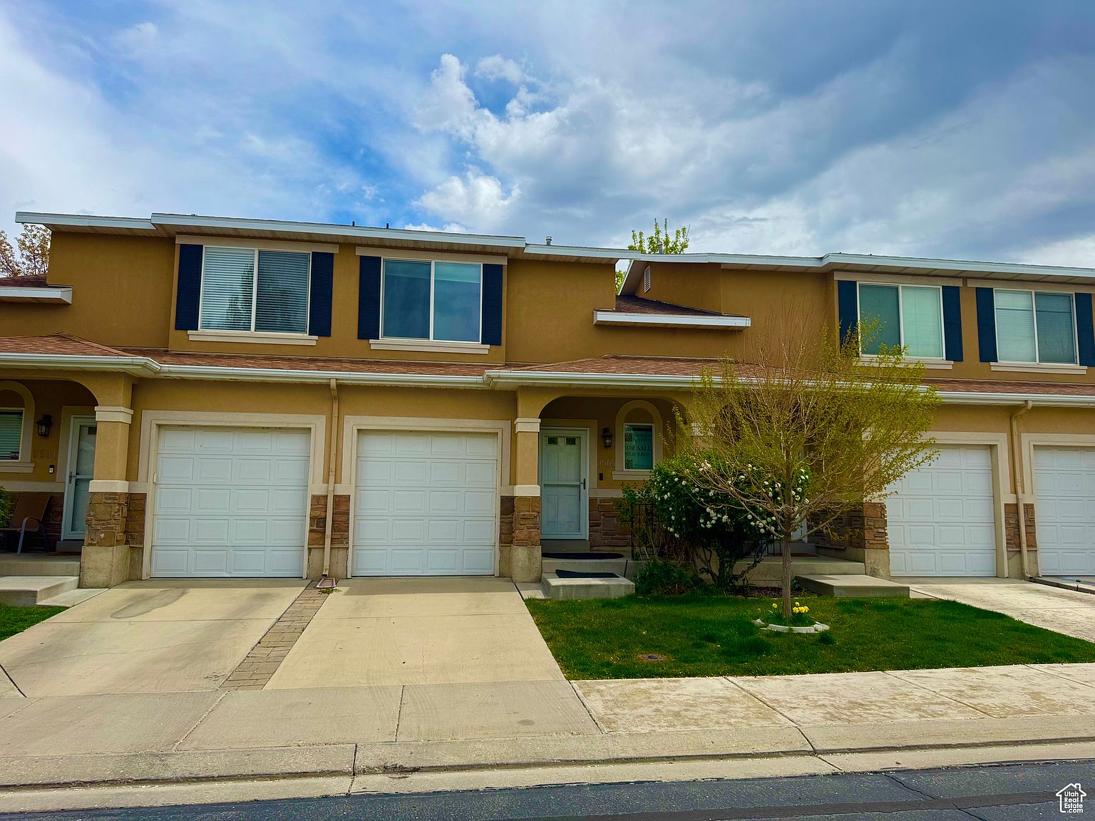 9505 Hidden Point Dr, Sandy, UT 84070 | Zillow