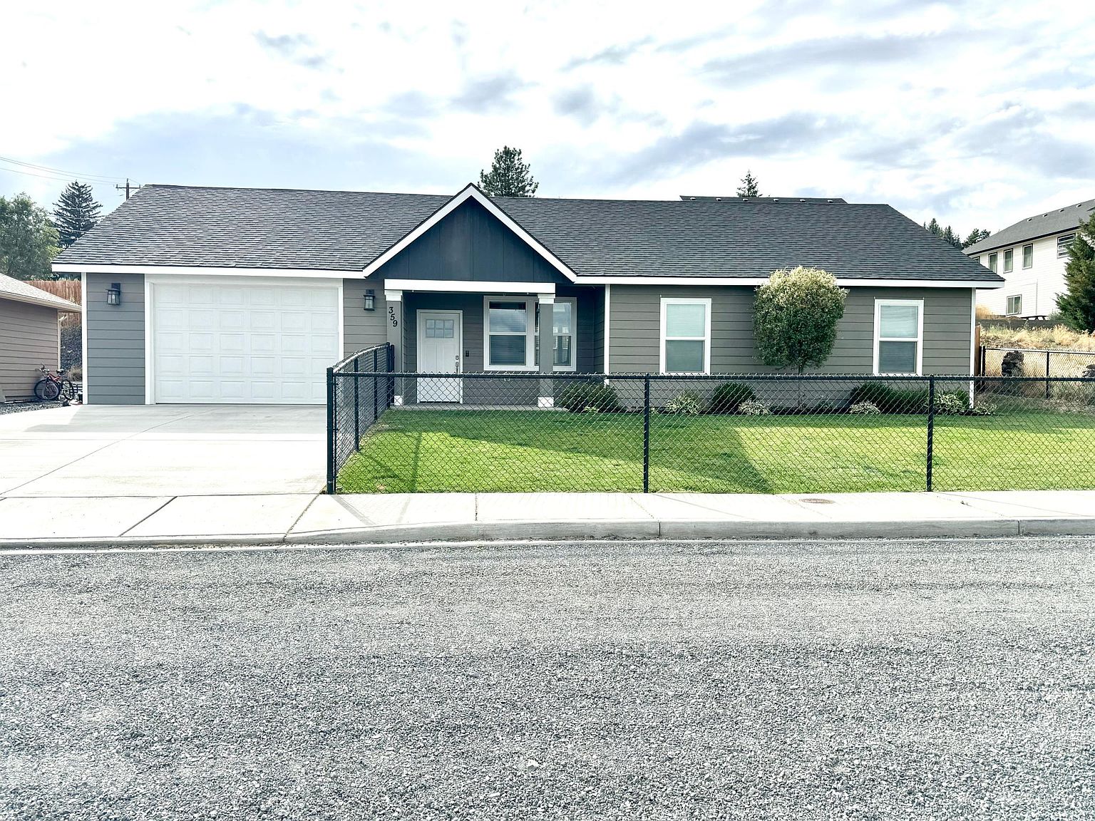 359 Canal Blvd, Ephrata, WA 98823 | Zillow