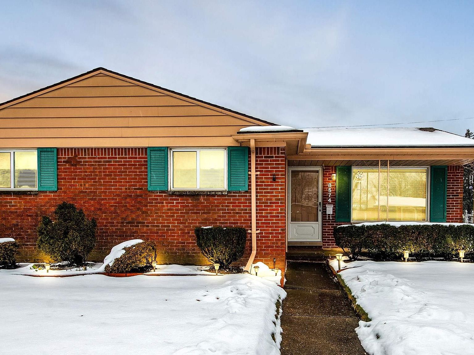 8574 Alwardt Dr, Sterling Heights, MI 48313 | Zillow