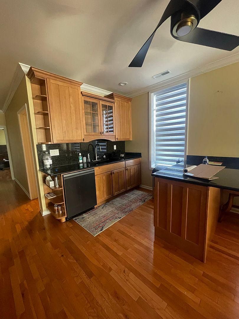 3203 S Racine Ave #3R, Chicago, IL 60608 | Zillow