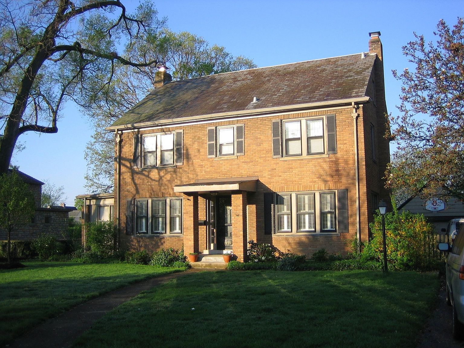 2255 Tremont Rd, Columbus, OH 43221 | Zillow