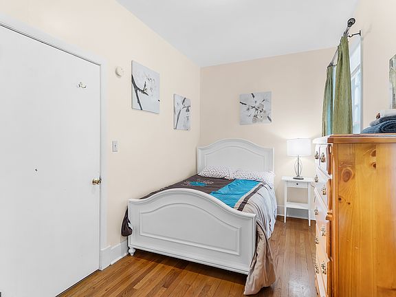 2209 15th St APT 5, Troy, NY 12180 | Zillow