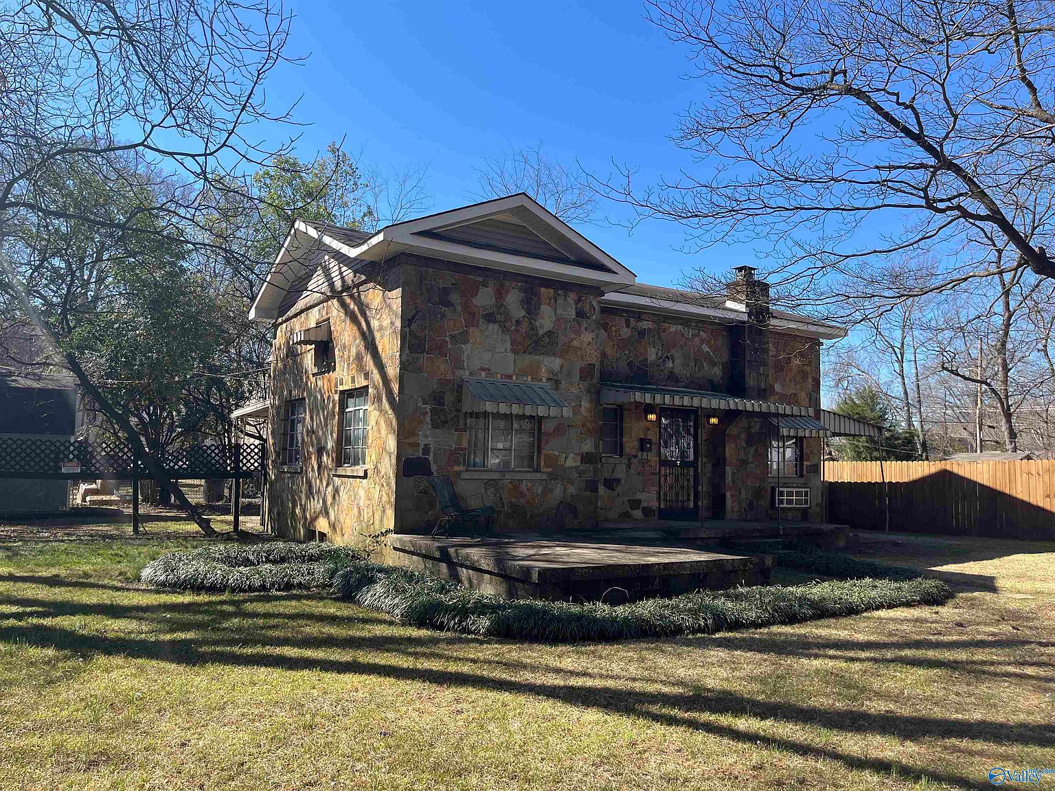 1025 Johnston St SE, Decatur, AL 35601 | Zillow