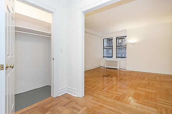 425 Riverside Dr APT 2D, New York, NY 10025 | Zillow