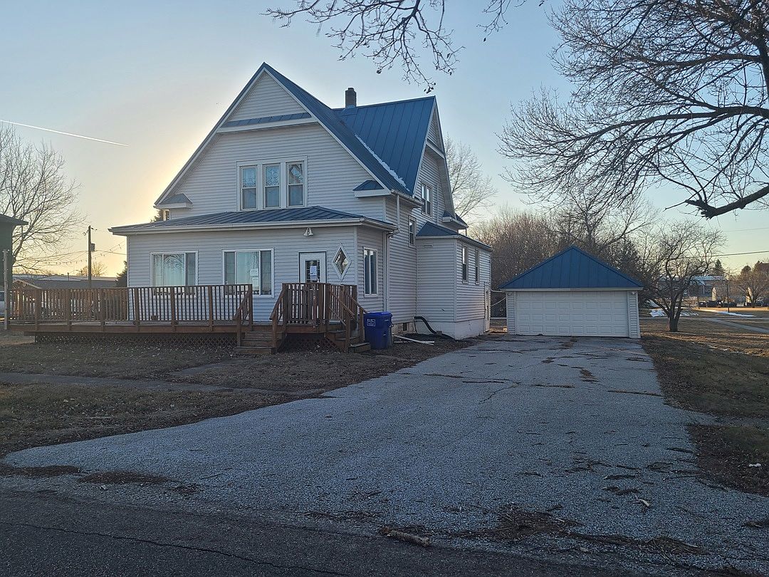 319 1st St, Defiance, IA 51527 | Zillow