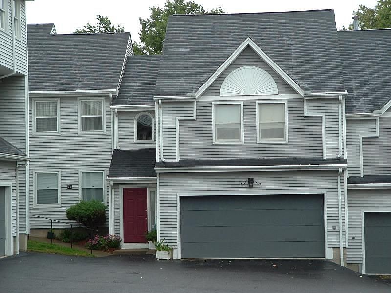 2445 Park Ave APT 4, Bridgeport, CT 06604 | Zillow