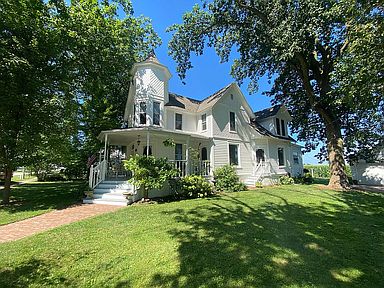 205 S Walnut St, Cooksville, IL 61730 | Zillow