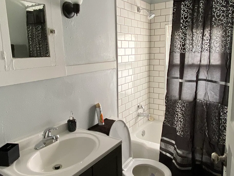 124 Hobbs Ave Joliet IL | Zillow