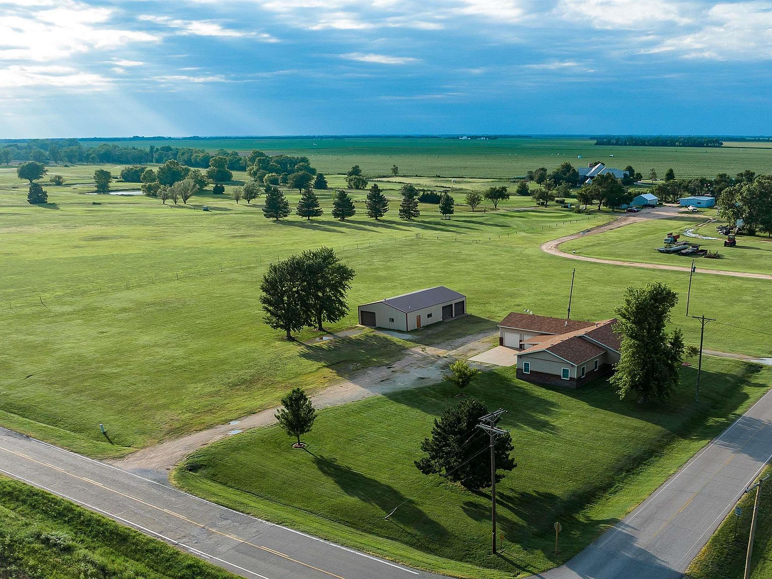 24009 S Dean Rd, Pretty Prairie, KS 67570 | MLS #49002 | Zillow