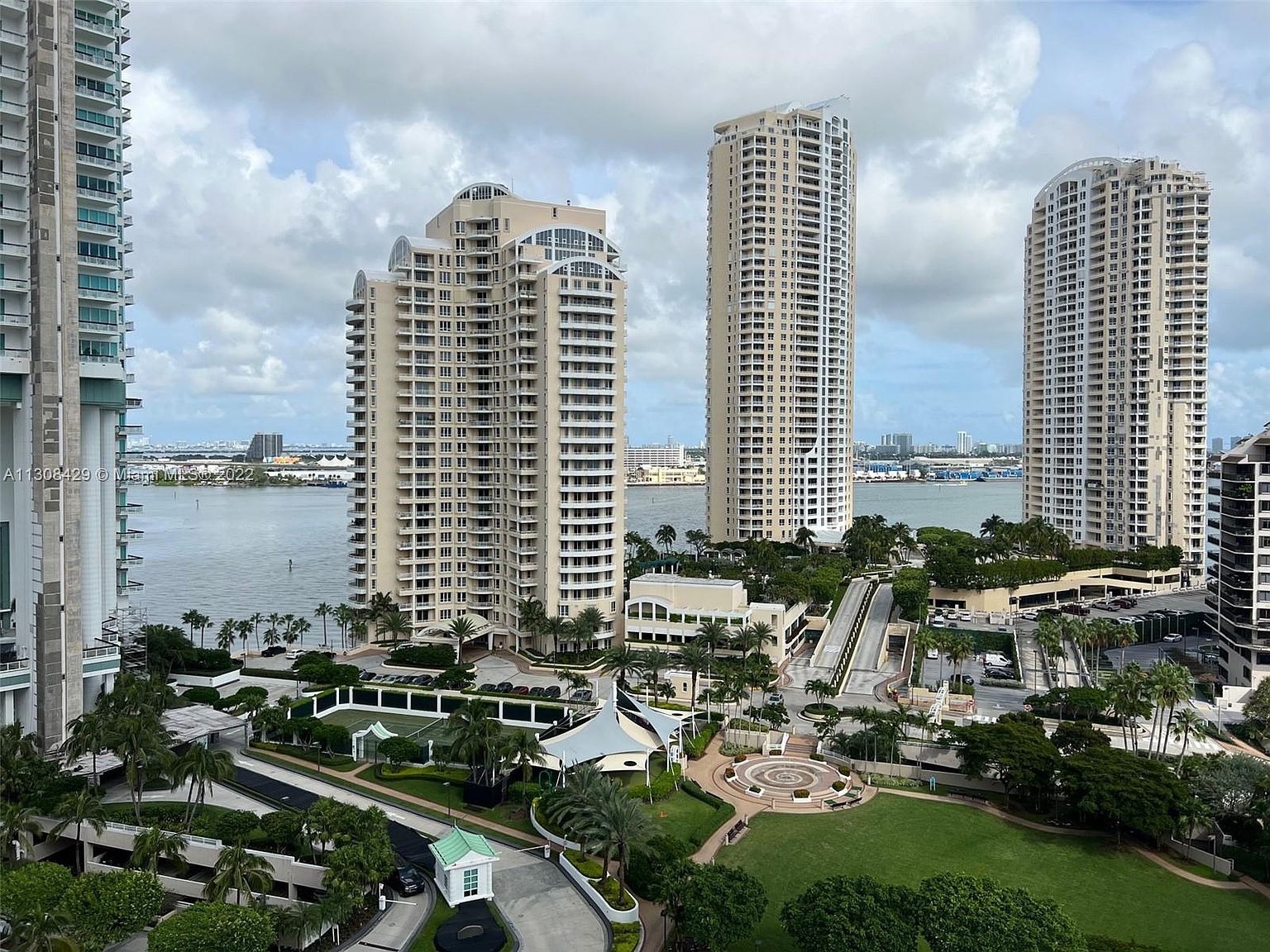 701 Brickell Key Blvd APT 1709, Miami, FL 33131 | Zillow