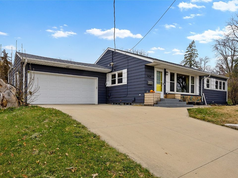 1624 11th St NW, Cedar Rapids, IA 52405 | MLS #2307554 | Zillow