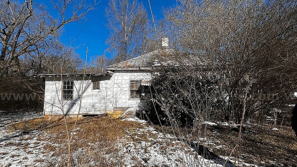 303 2nd St, Docena, AL 35060 | Zillow