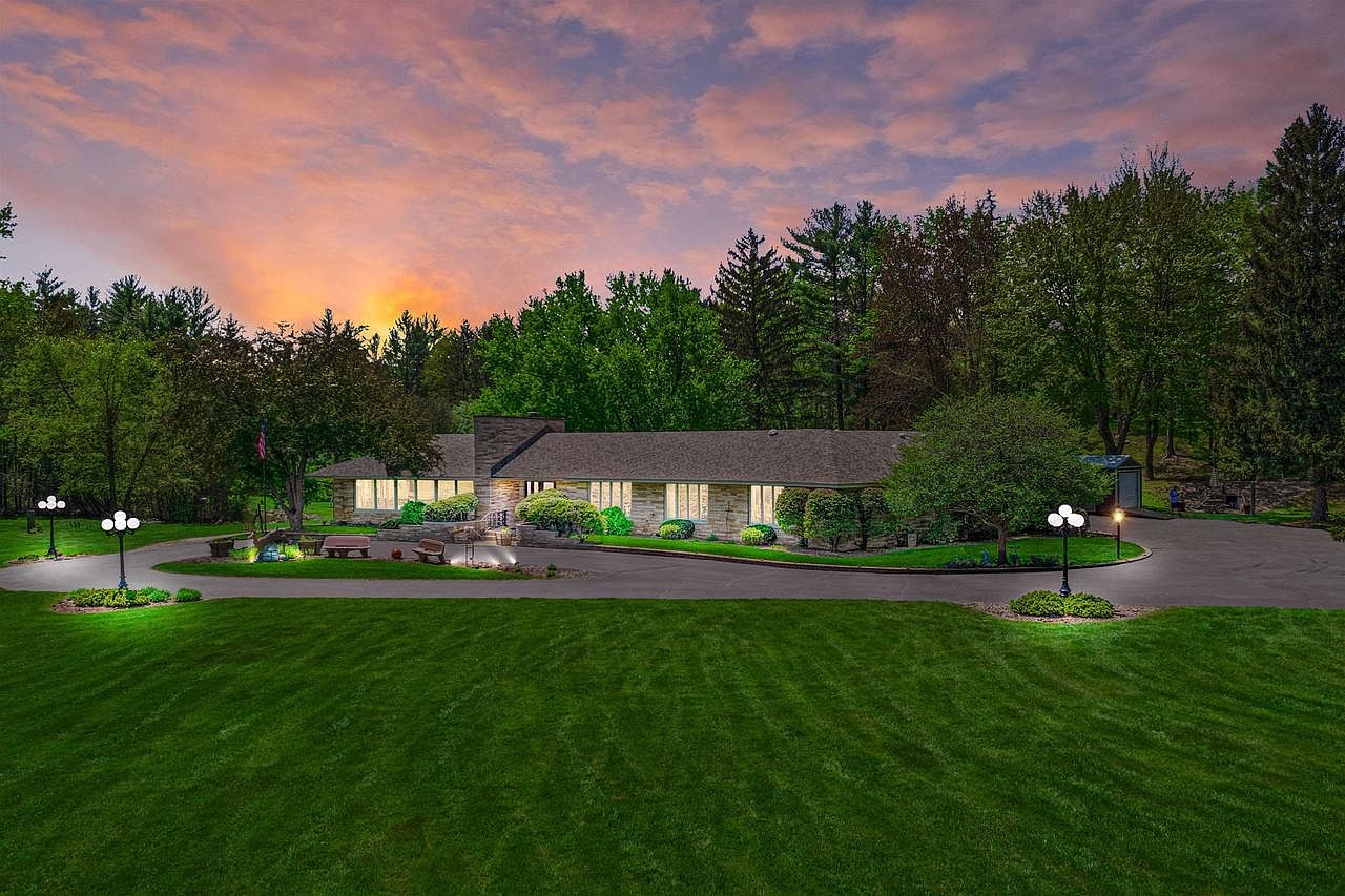 1178 Larry Avenue, Wisconsin Rapids, WI 54494 | MLS #1977502 | Zillow