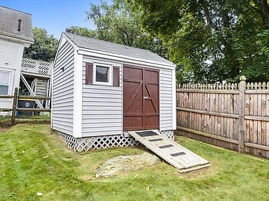 663 Pleasant St, Somerset, MA 02726 | Zillow