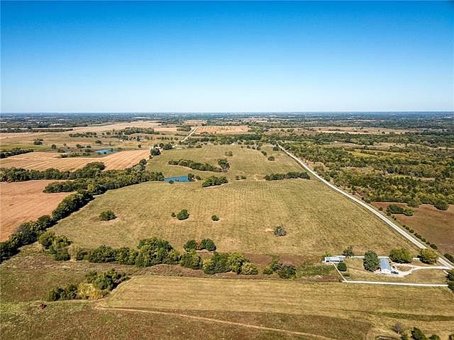 1006 SW F Hwy, Chilhowee, MO 64733 | MLS #2374725 | Zillow