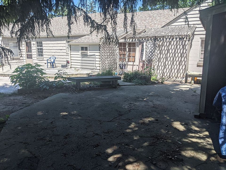 2705 McCarty Rd, Saginaw, MI 48603 | Zillow