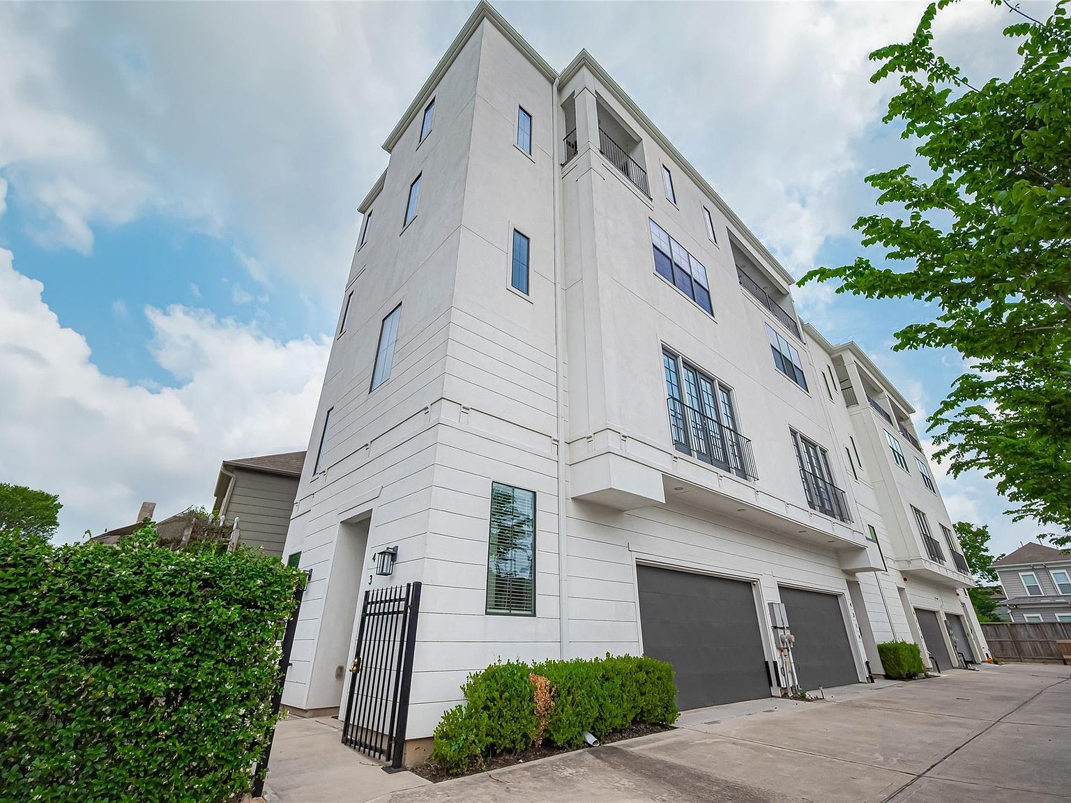 4318 E Center St, Houston, TX 77007 | MLS #37527534 | Zillow
